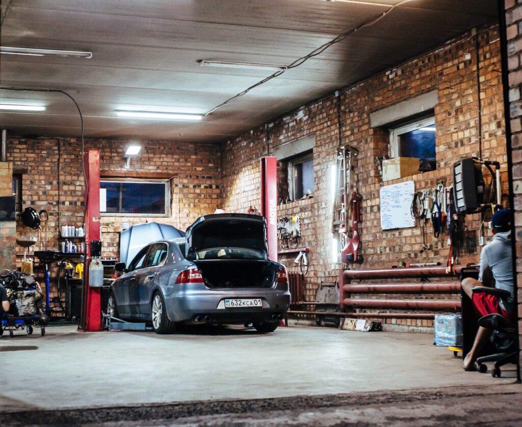 Top Tips to Help You Build a High-End Garage at Home