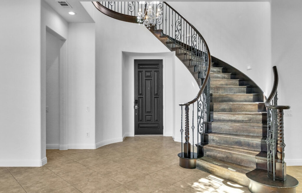 Stunning Henderson Home Minutes From Las Vegas Strip
